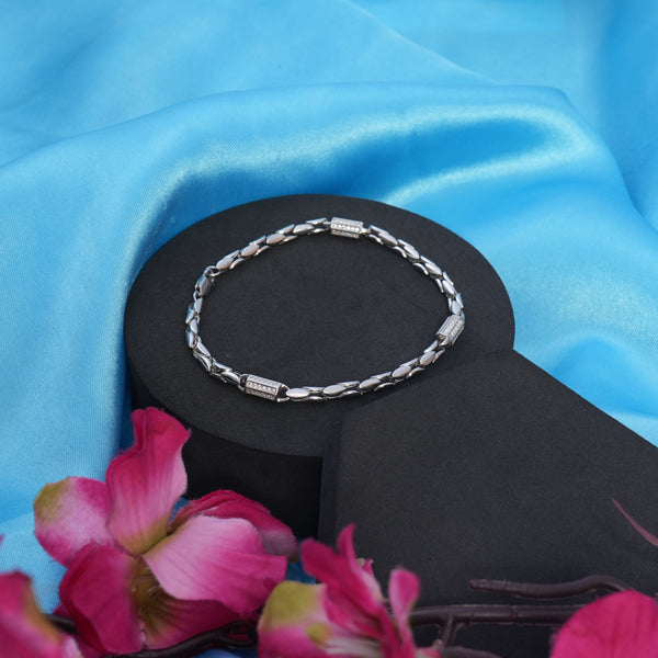 Silver Bracelets for Women – Elegant & Stylish Designs